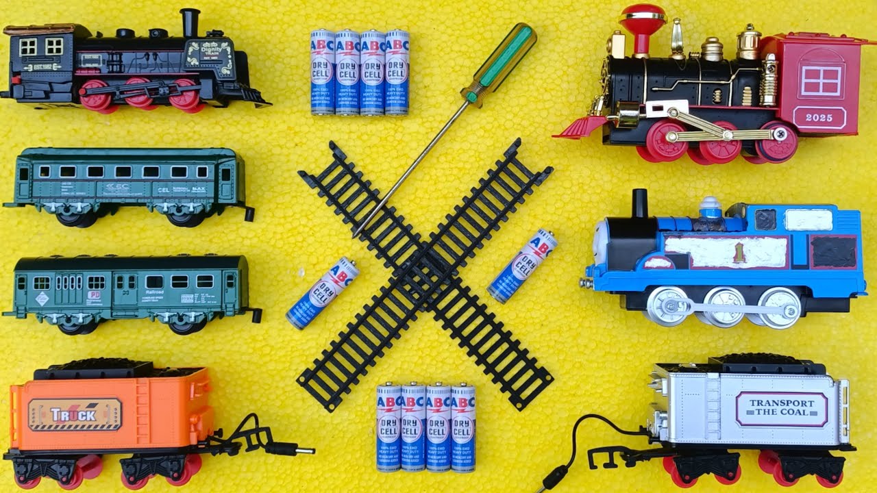 Unboxing dan merakit mainan kereta api engineering,kereta uap thomas ...