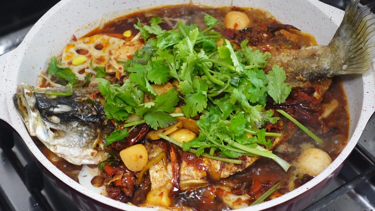 家庭版麻辣烤鱼🌶️麻辣鲜香，简单方便又好吃，想吃烤鱼在家自己也能做，再也不用花钱出门吃了！🐟‼️Home style mala grilled ...