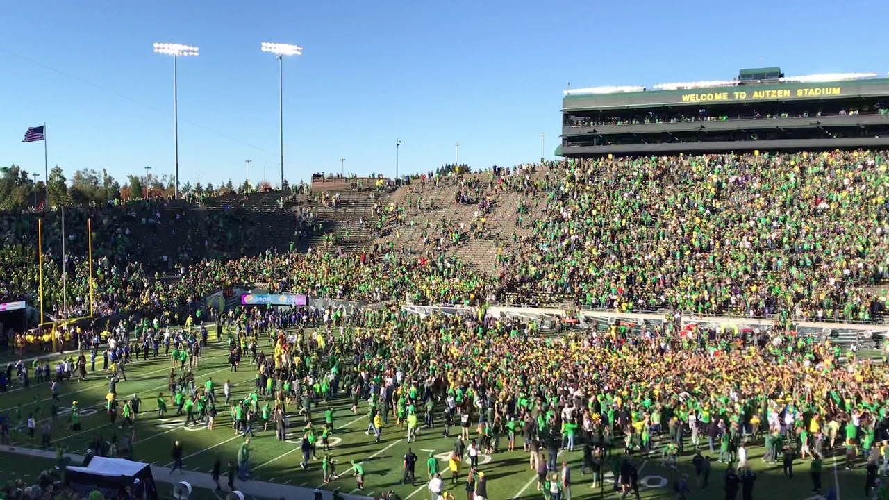 Oregon Ducks vs Washington Huskies 10/13/2018 Post game celebration ...