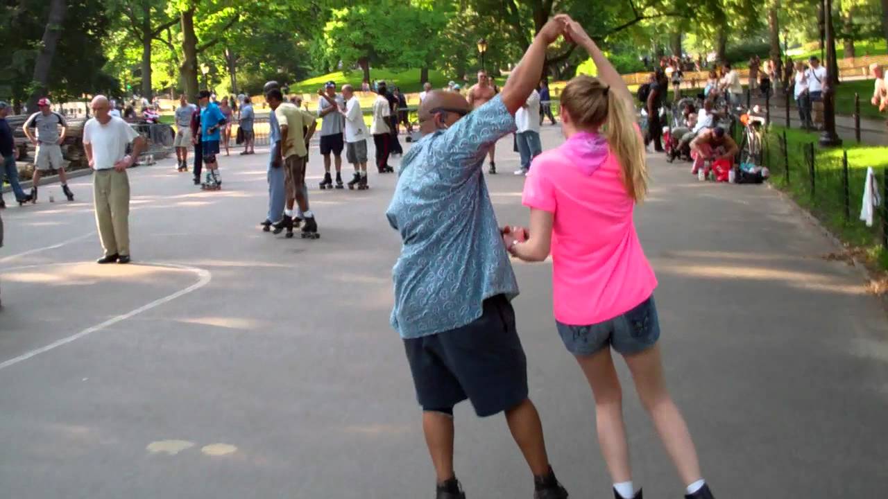 CPDSA: Central Park roller skater James Singley & Tori - YouTube