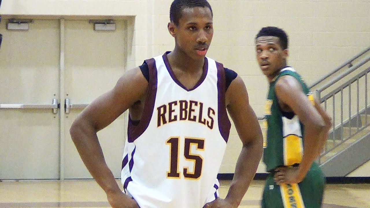 FLASHBACK FRIDAY | John Adams Devon Robinson Was A Crazy In Game Dunker ...