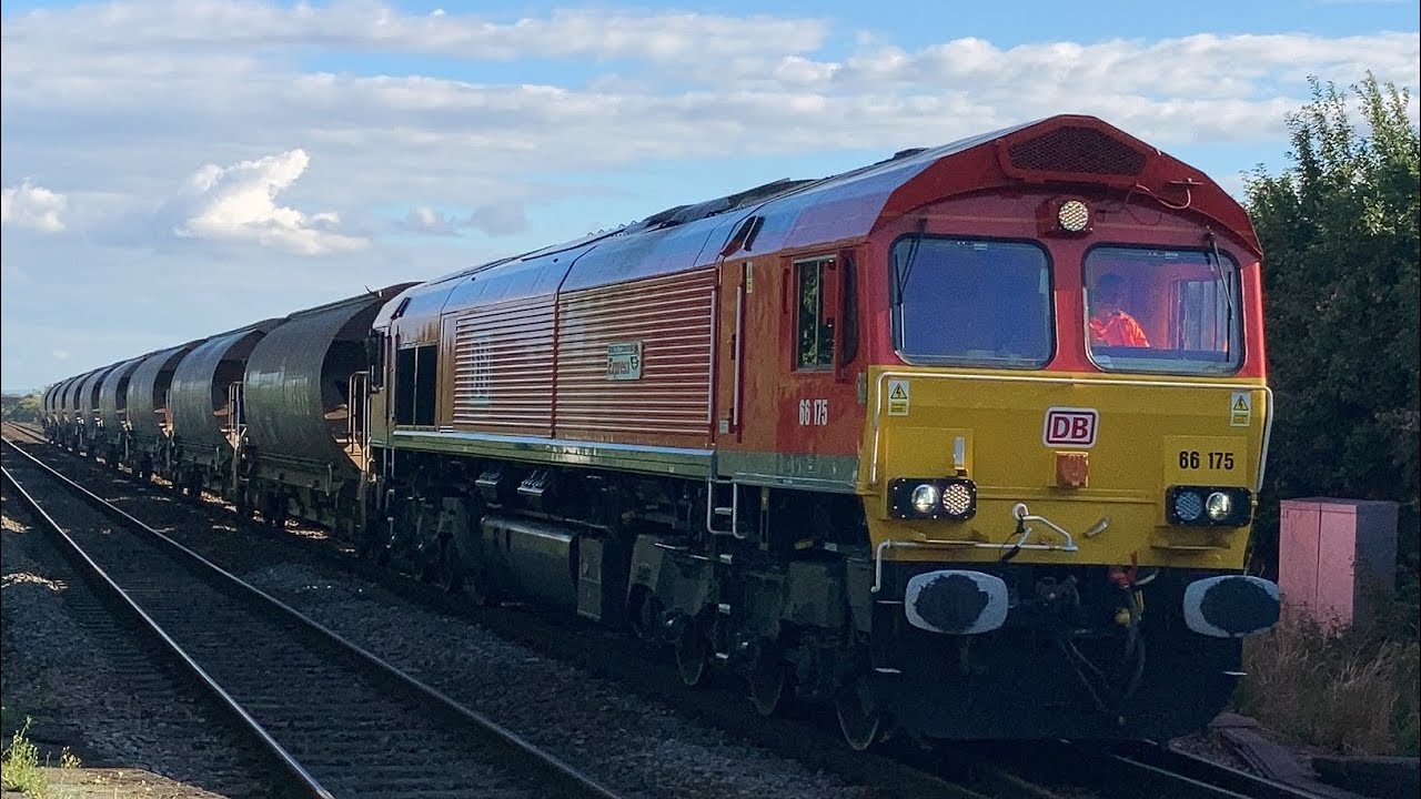 DB 66175 “Rail Riders Express” passes through Highbridge and Burnham 02 ...