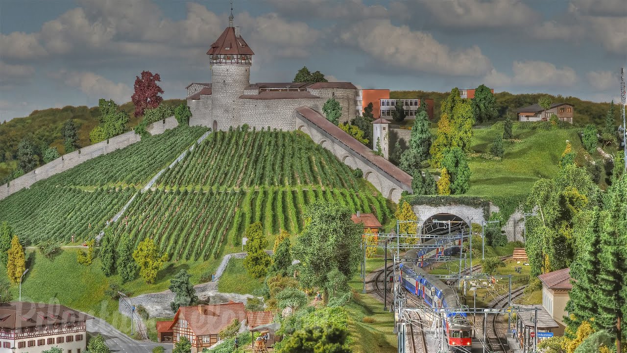 One the largest model railroad layouts in Switzerland: Smilestones ...