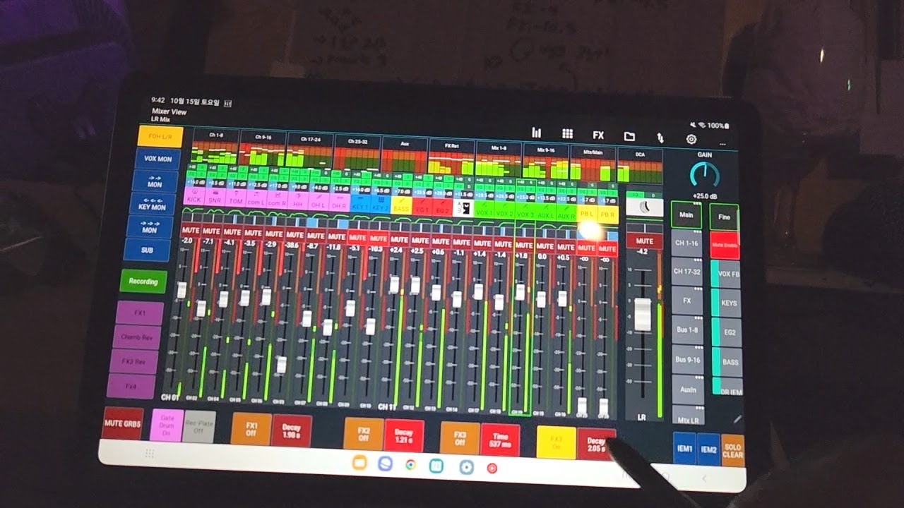 Live Performance using Mixing station App ( behringer X32 / Midas M32 ...