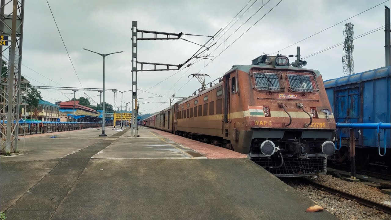 kundapura to mangaluru junction journey video on 12223 - ernakulam ...