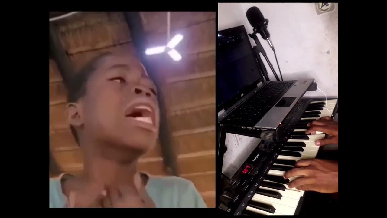 Ayesso [Música Gospel Angolana] Voz e Piano - YouTube