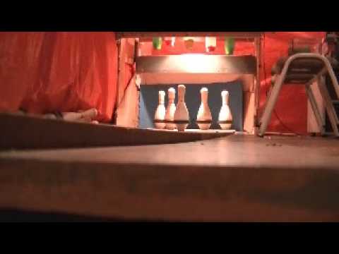 five pin bowling strike - YouTube