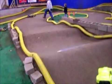Traxxas racing at RC Excitement tracks - YouTube