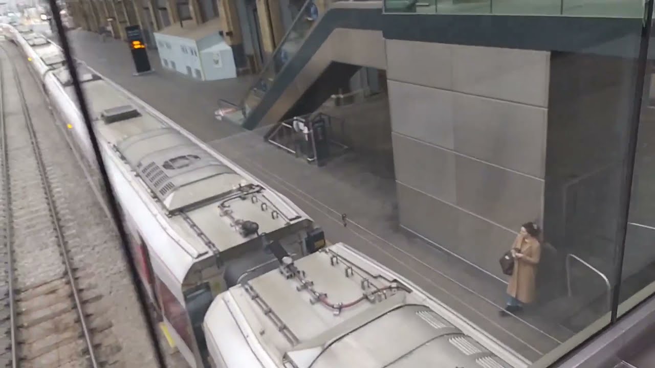 LNER First Class Review: London Kings Cross to York in the Class 801! # ...