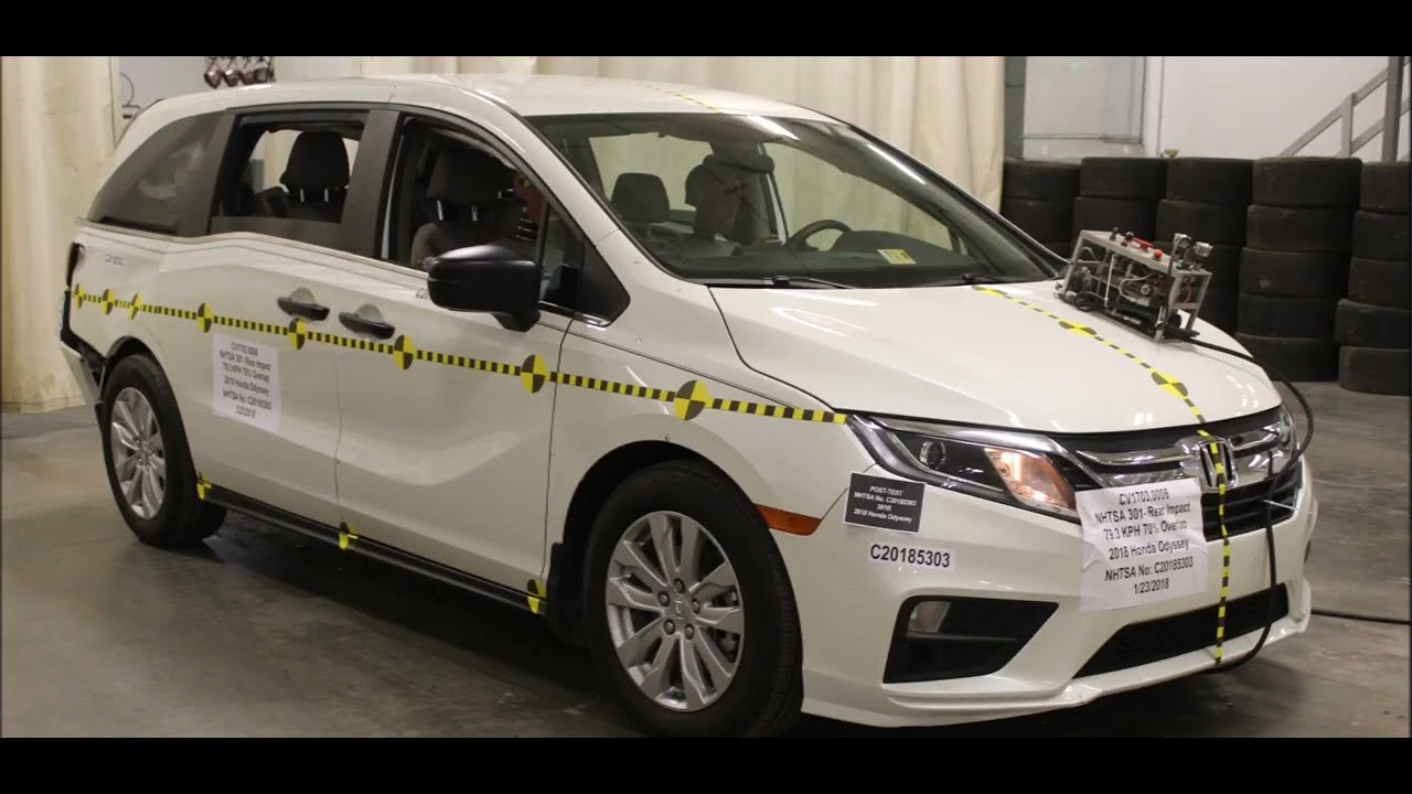 Honda Odyssey 後方撞擊測試 Rear Crash Test 2018 - YouTube
