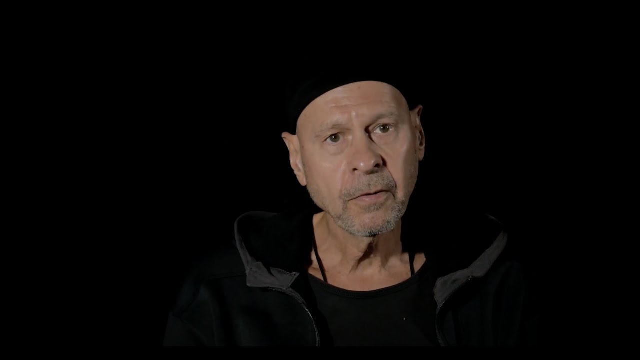 GARETH JONES : Interview - YouTube