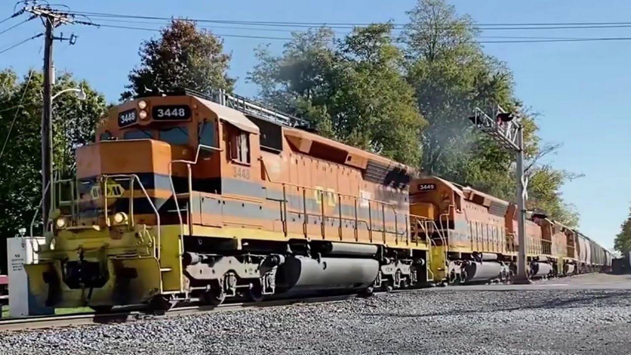 Notch 8 EMD SD40-2s - The Trains of the Maryland Midland - YouTube