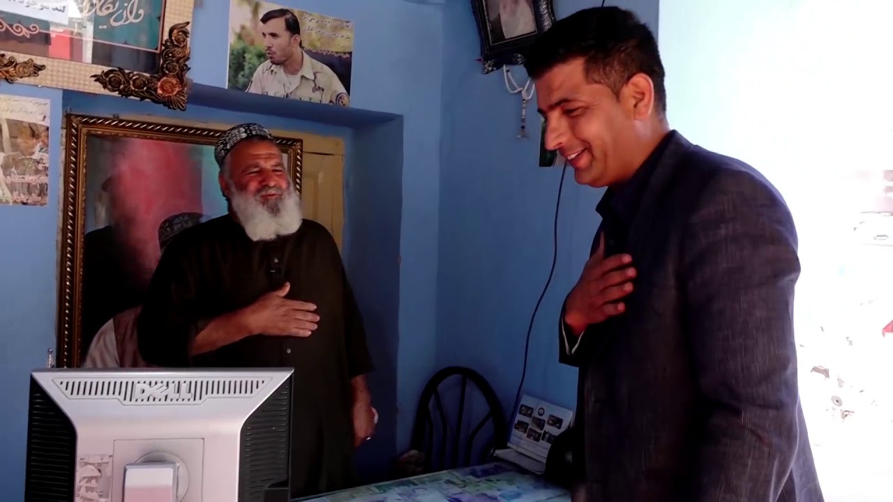 Yama Popal eats Kechri with Kaka Rahim / کچری خوری یما پوپل با کاکا ...