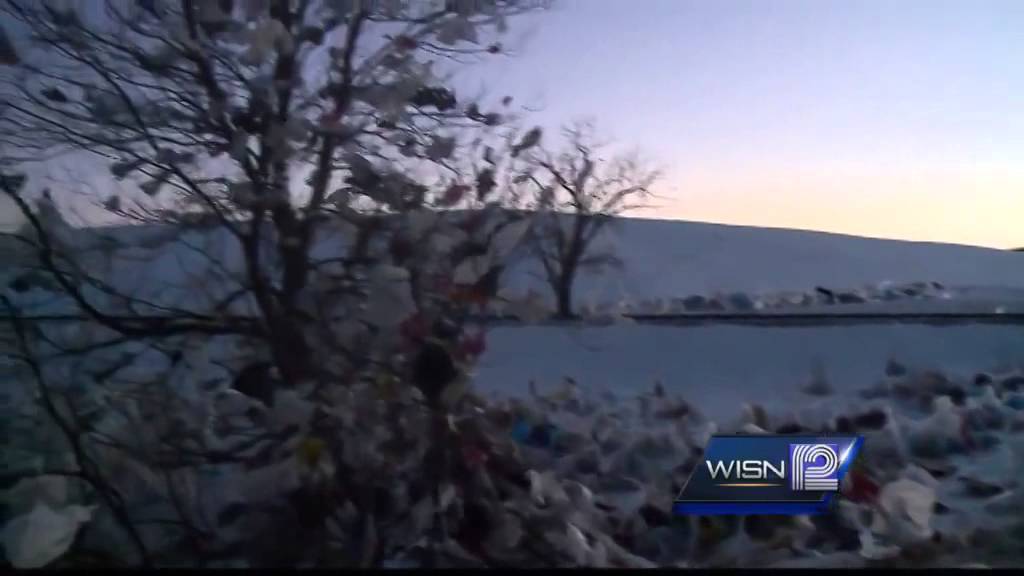 Powerful winds blow garbage from area landfill - YouTube