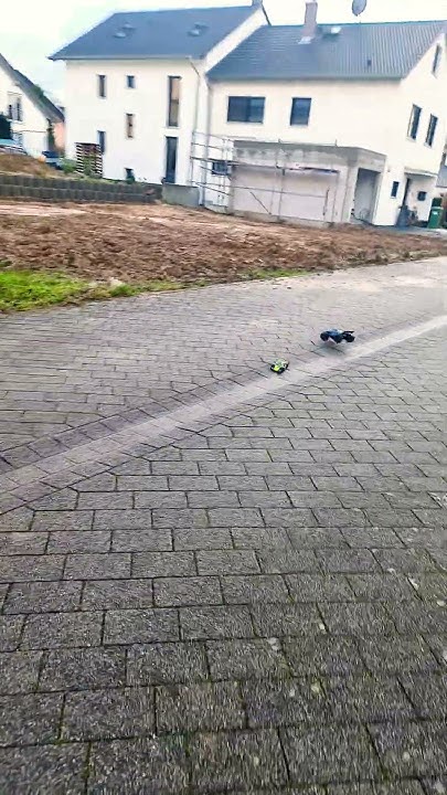 Rc car vs rc car - YouTube