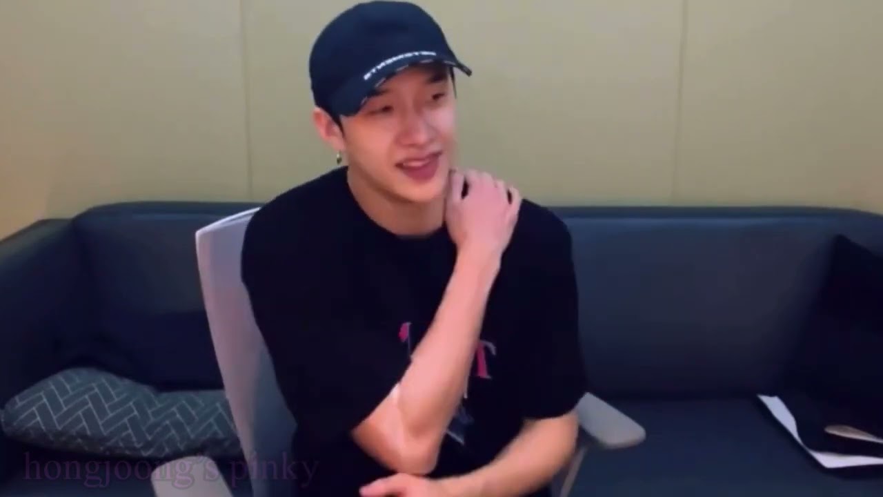 Bang Chan eats food whilst answering questions 丨ep. 160 pt.2 - YouTube