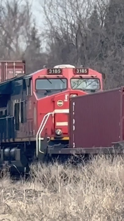 CN 3185 en DPU - YouTube