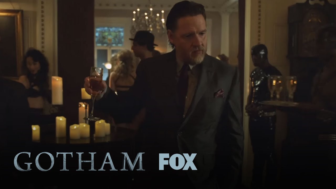 Just In Time | Season 1 Ep. 21 | GOTHAM - YouTube