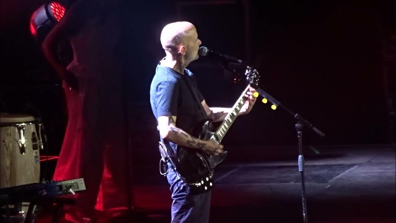 Moby - Lift Me Up @ The O2 Arena, London - YouTube