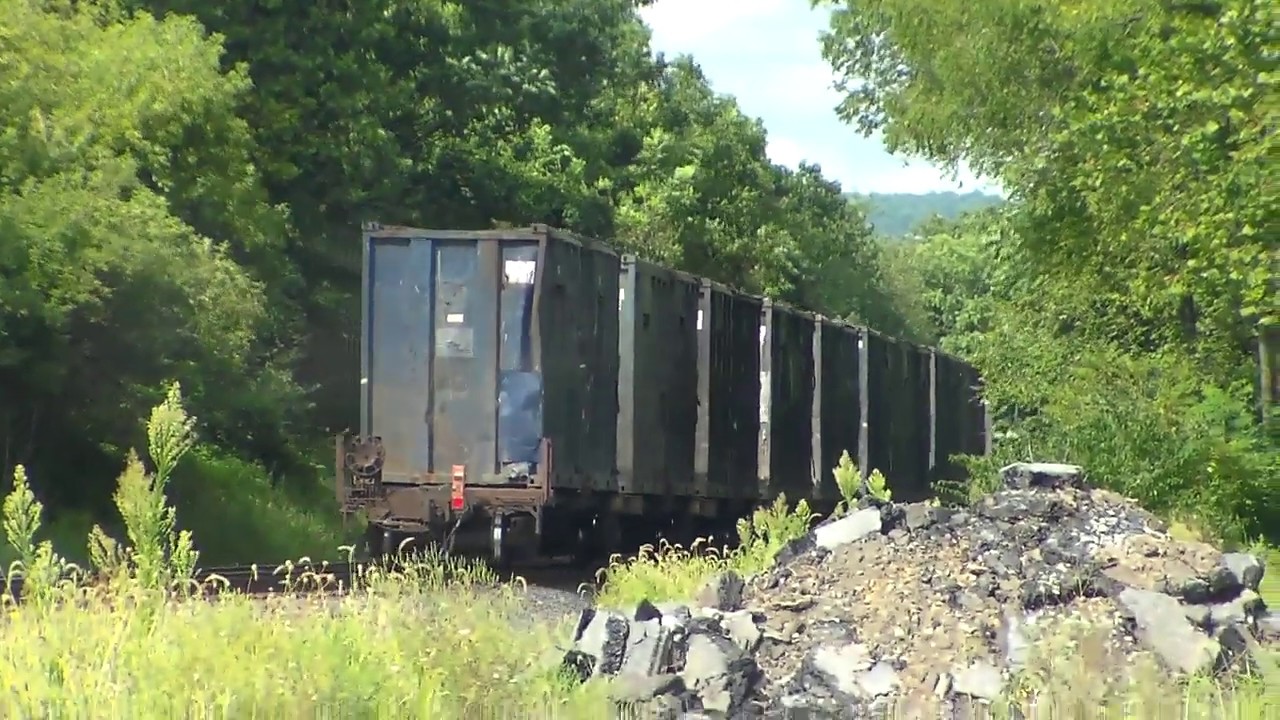 NS 63V with 1806 as the leader (b&w SD70ACC) - YouTube