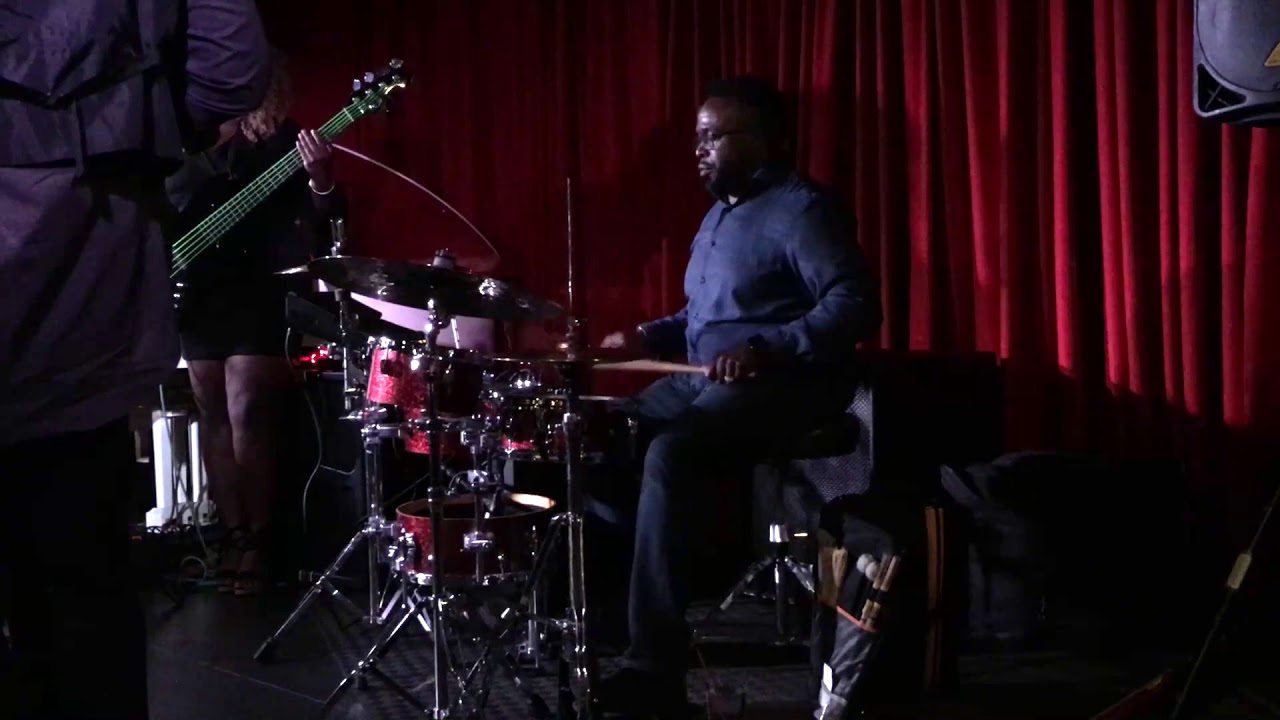 PJ Spraggins drum solo - YouTube