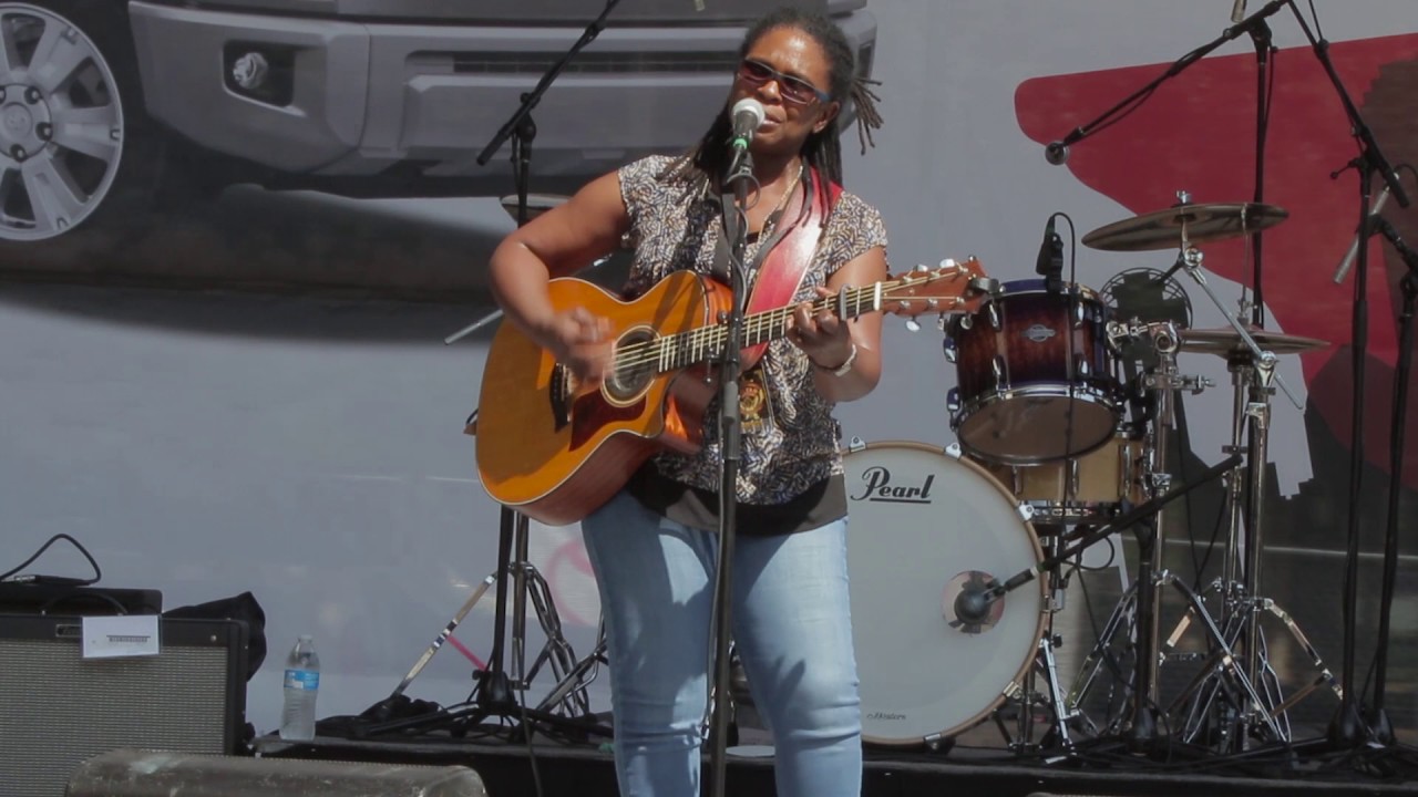 Ruthie Foster - "Singing the Blues" (Live at the 2016 Dallas ...