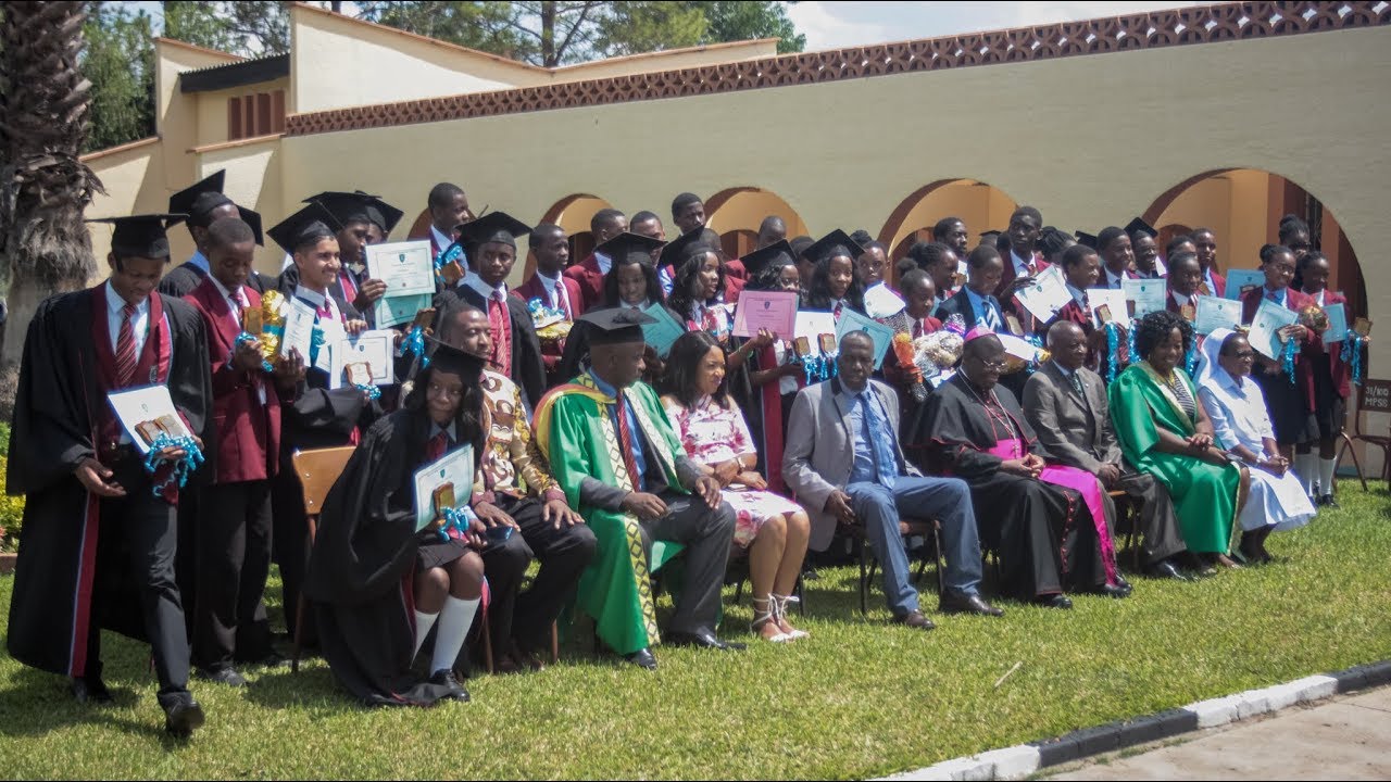 Nawa Punabantu's Graduation at Mpelembe Secondary School 2017 - YouTube