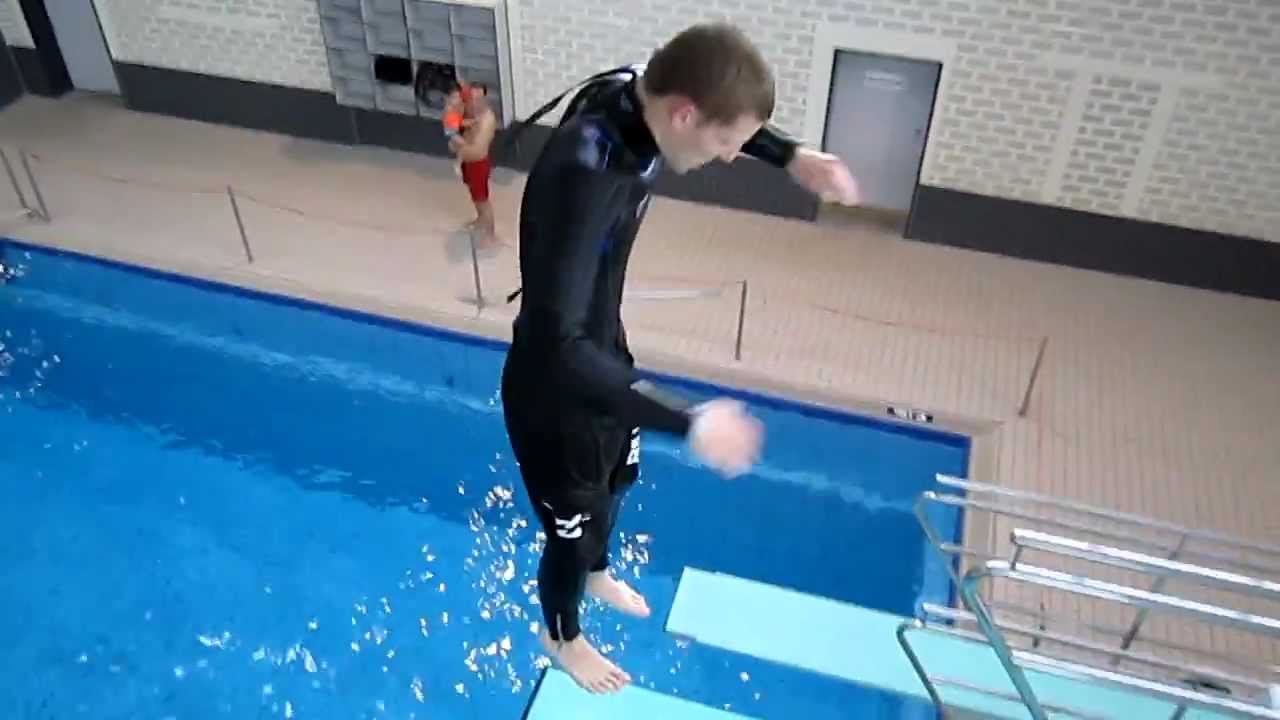 Double backflip Layout 3m - YouTube