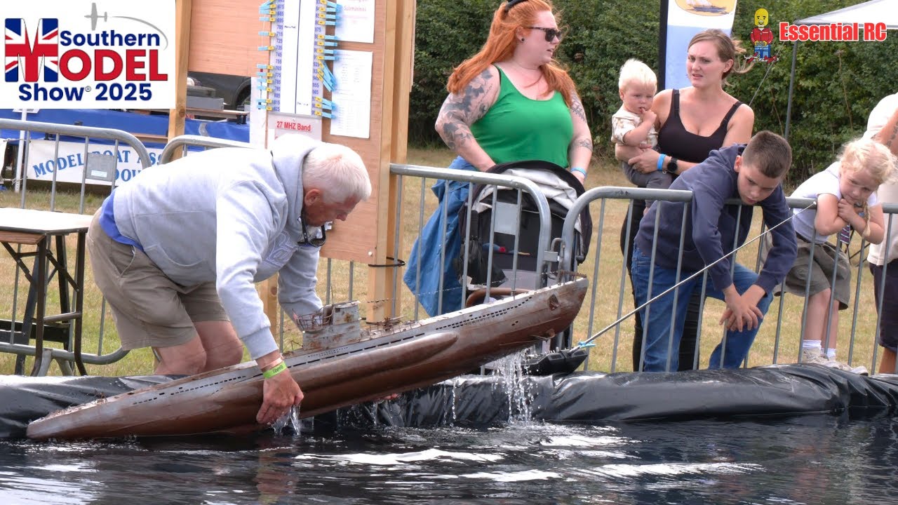 BEST SCALE RC SUBMARINES - PART 3 ! Demonstration at Southern Model ...