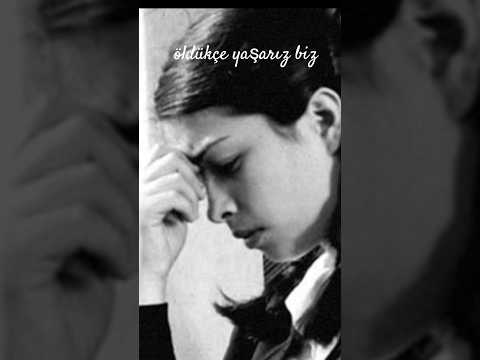 Her Gece Eğilir Kendi Sesimi İçerim