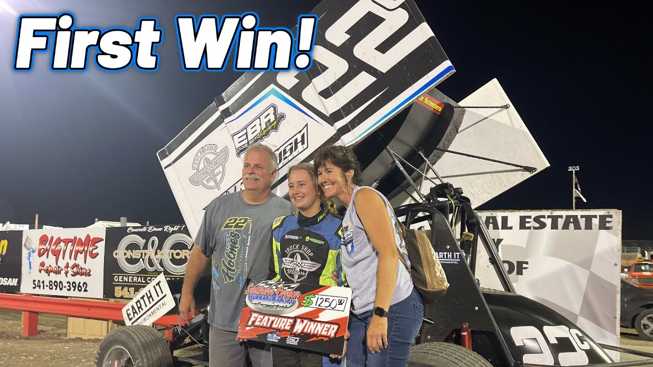 Carly Holmes First Sprint Car Win! (FULL RACE) - YouTube