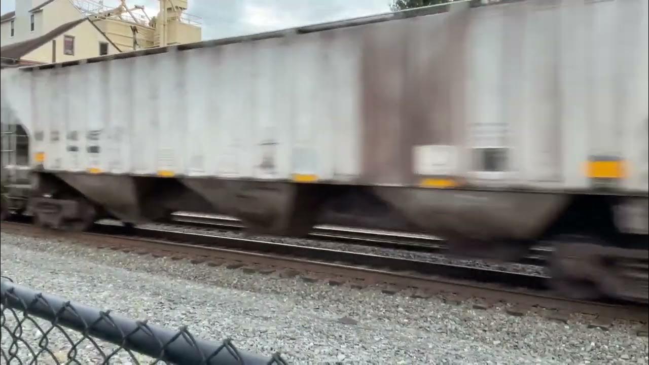 West bound ns unit 4573 bnsf unit 4178 bnsf unit 4309 mixed freight train in sinking spring ...