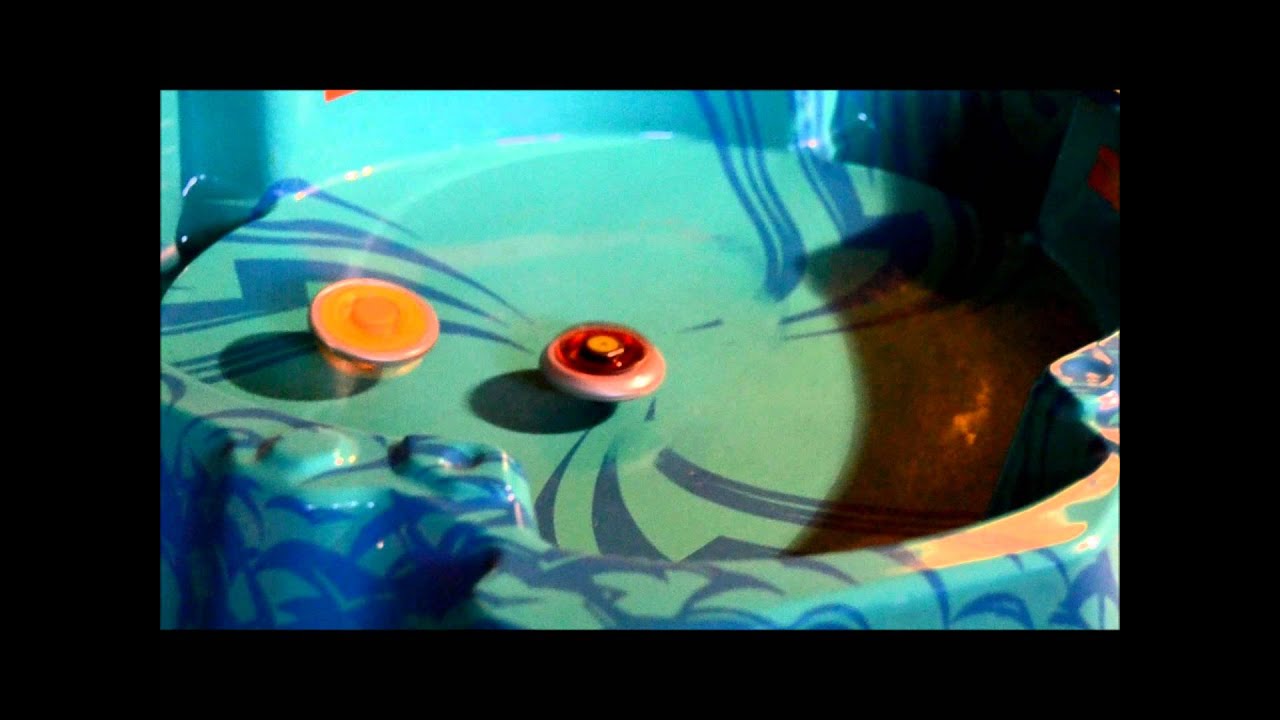 beyblade Rock Scorpio T125 JB VS Flame sagittario C145 S - YouTube