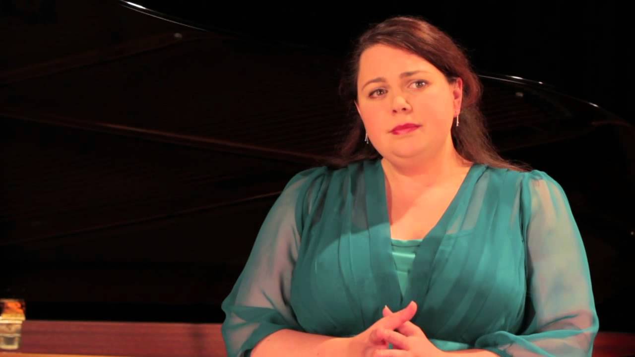 Katherine Broderick sings Mozart - YouTube