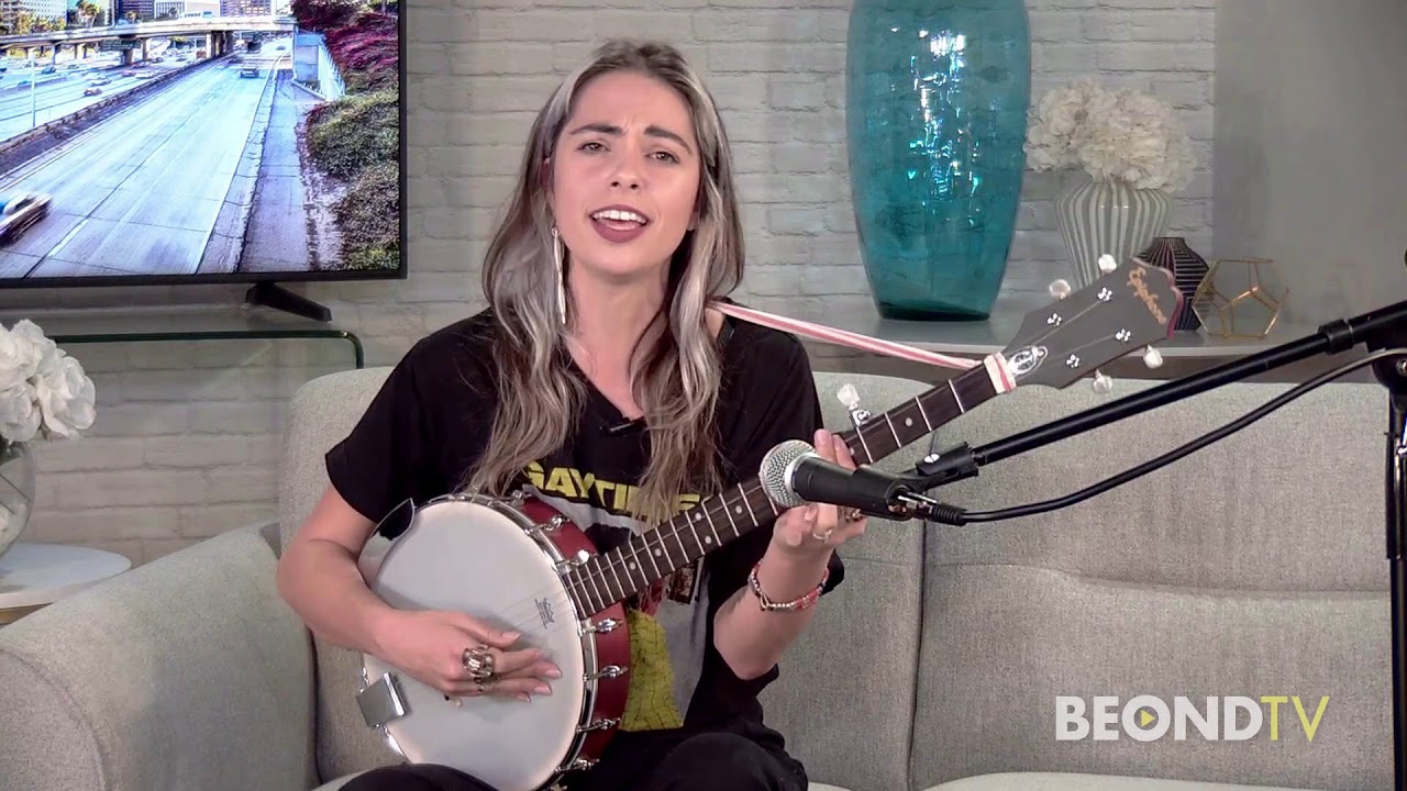 Ari Tibi performs "Room For You" - YouTube