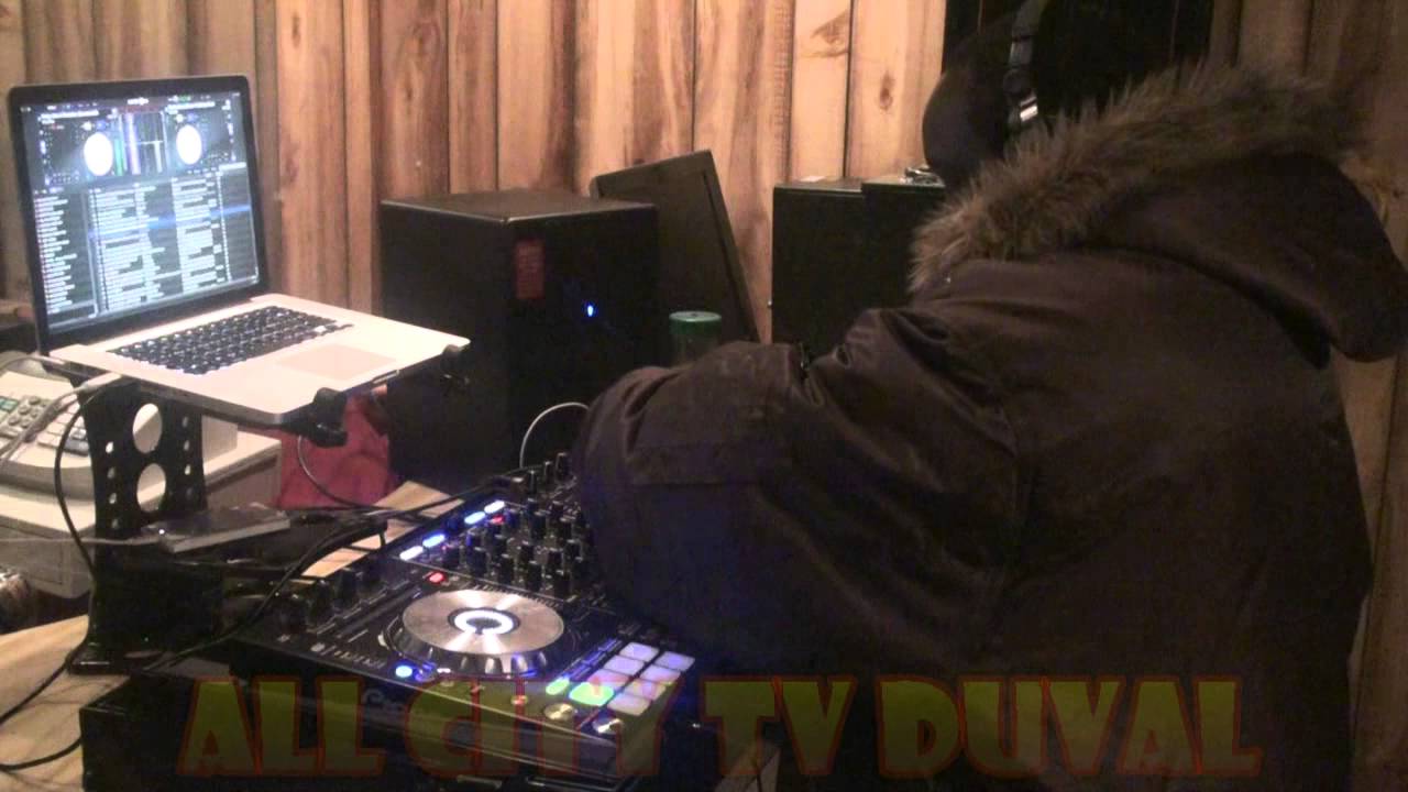 DJ OB1 KANOBE GHOST RIDE OUT DUB STEP MIX on the pioneer ddj sx - YouTube