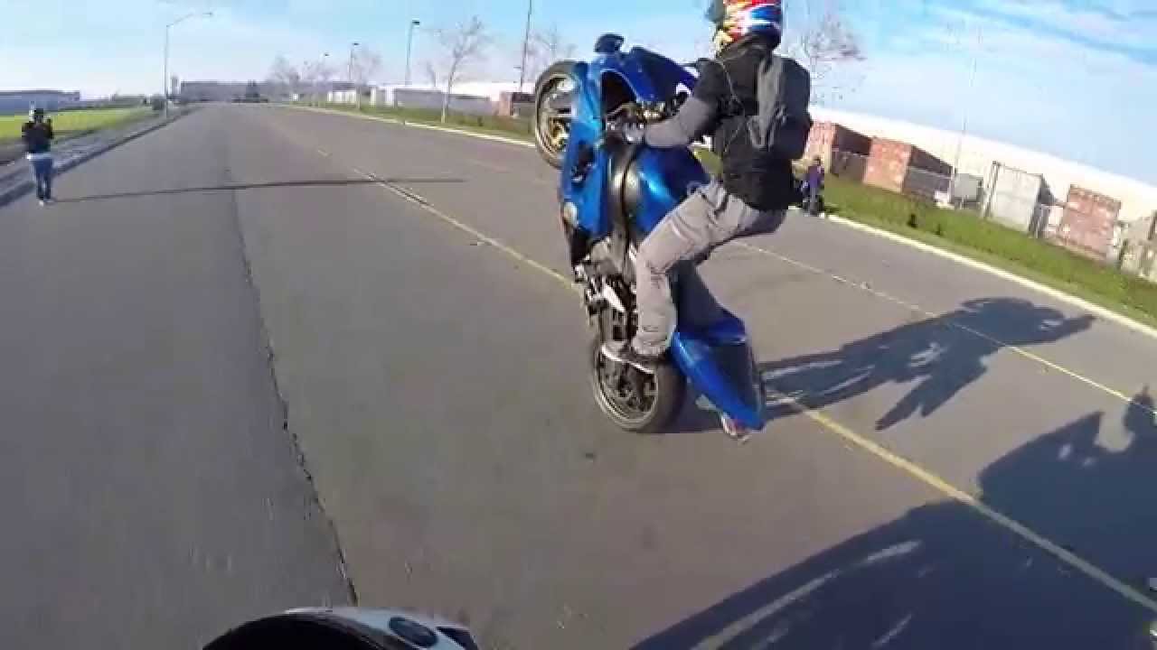 KAWASAKI NINJA 636 LEARNING / PRACTICING STAND UP WHEELIE - YouTube