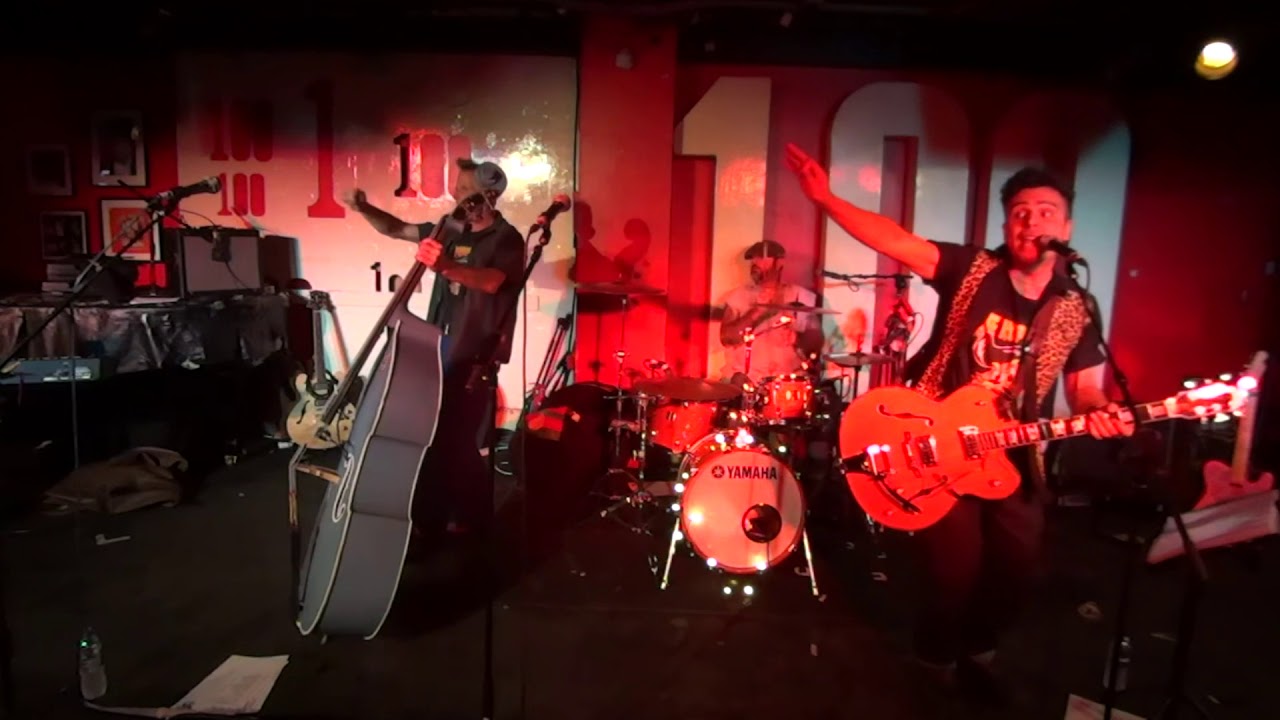 Stray Cat Strut (The Stray Cats) @ The 100 Club, London Chords - Chordify