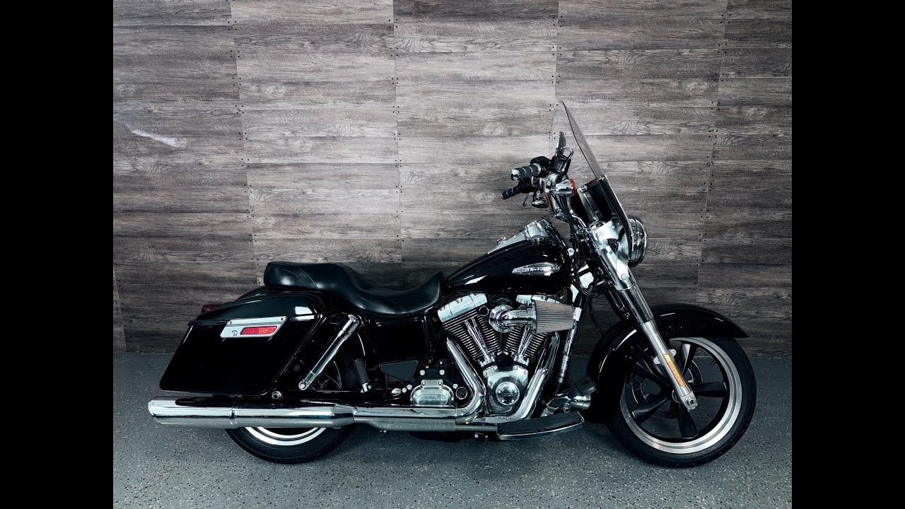 2013 Harley Davidson FLD Dyna Switchback Switch Back Cruiser 2K Miles ...