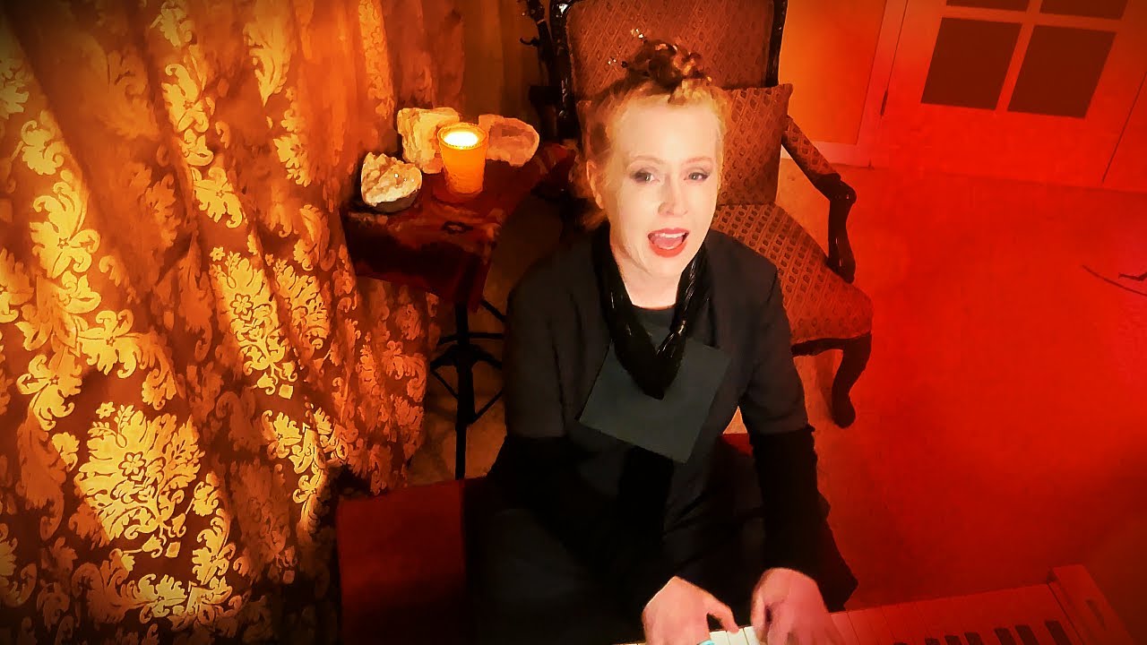 Stinkbug (Towards the Dark) – Space Memory Effect (Official Music Video) - YouTube