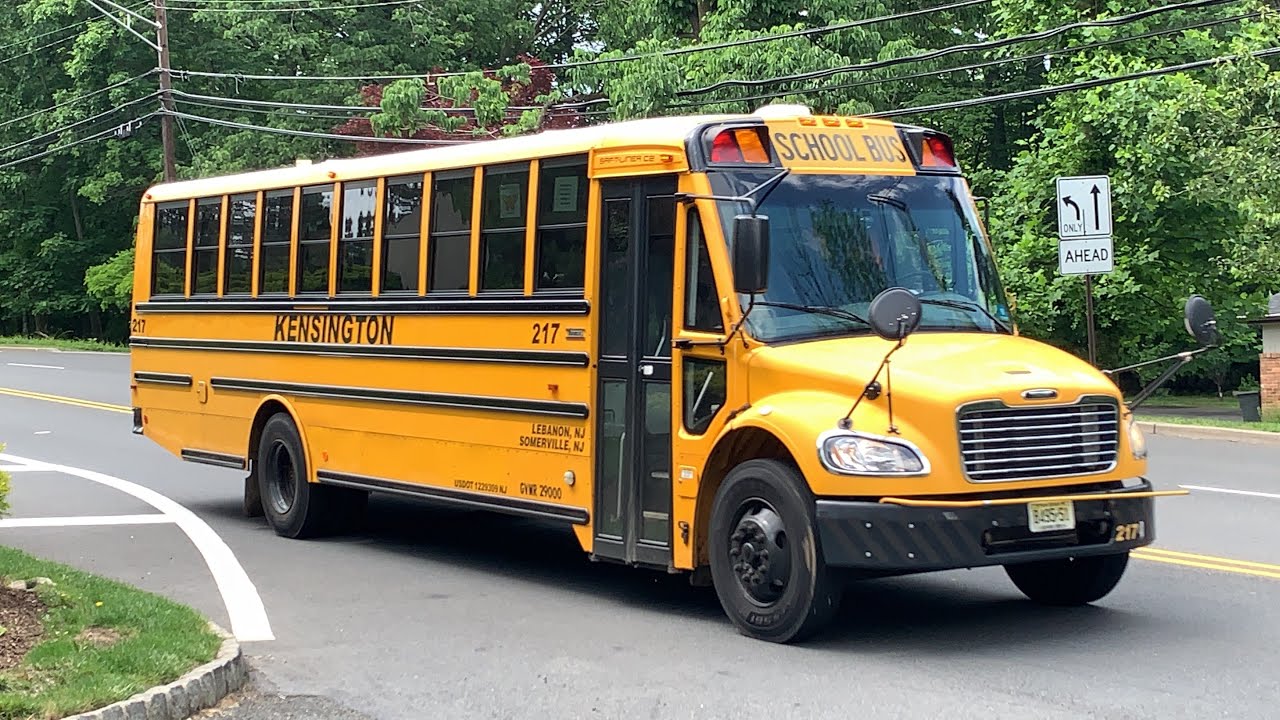 Bus 217 Driveby and Horn - 2013 Thomas C2 - YouTube