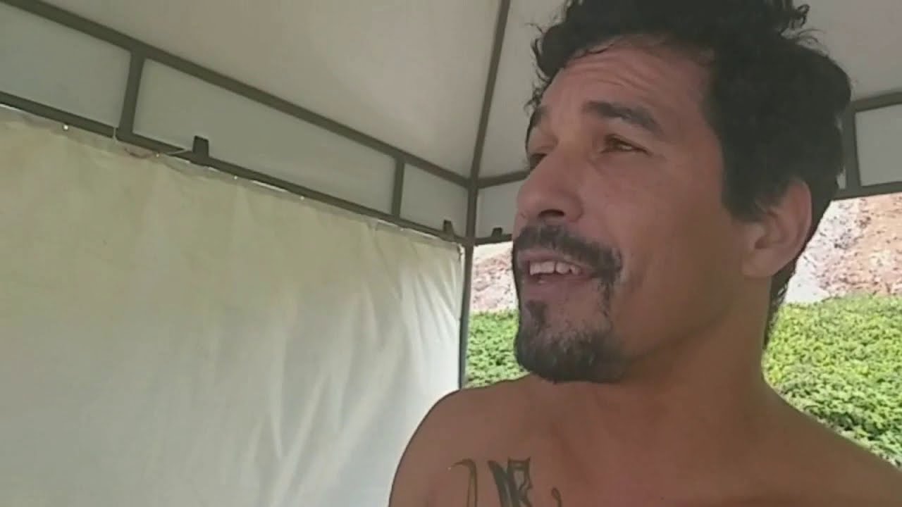 Surfando Nu em Tambaba - entrevistas - YouTube