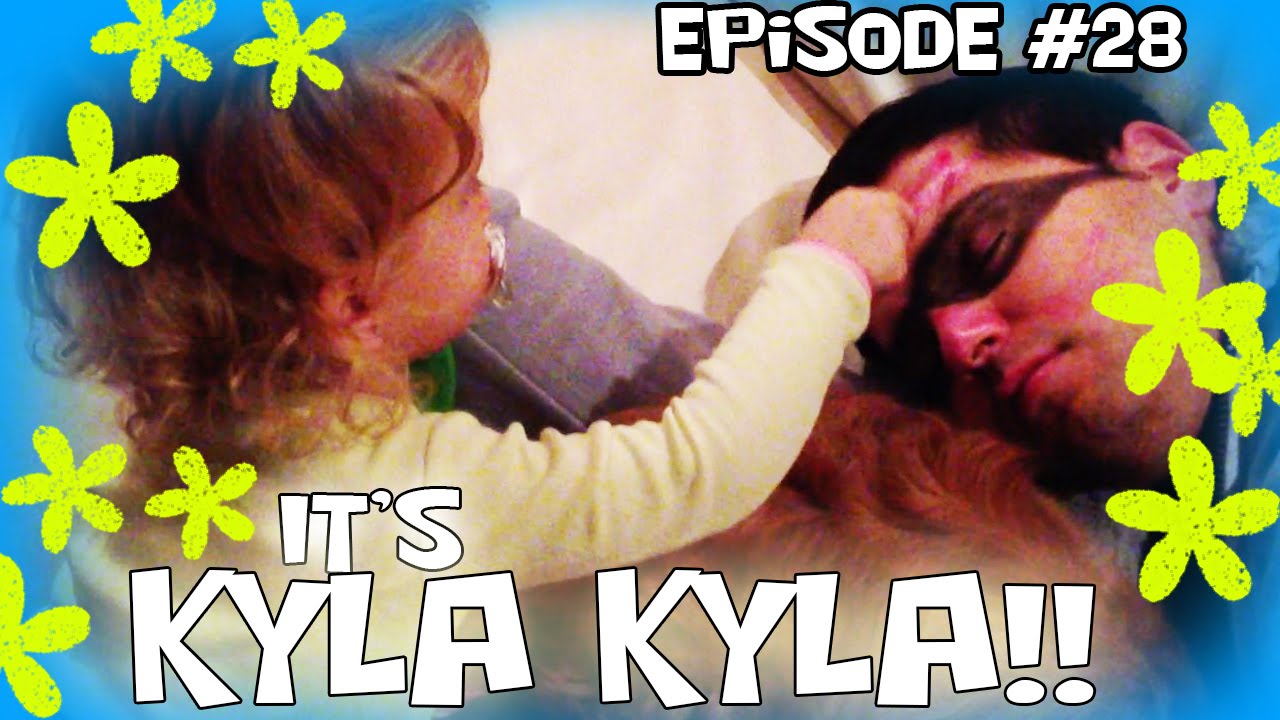 Disney Princess Baby Girl Kyla DOES DADDY'S MAKEUP SO FUNNY! Vlog ...