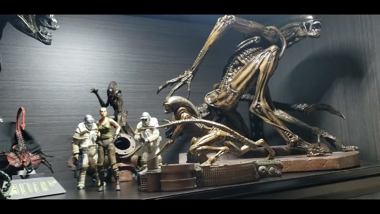 ALIEN 3 collection display. Sideshow Collectibles and Neca - YouTube