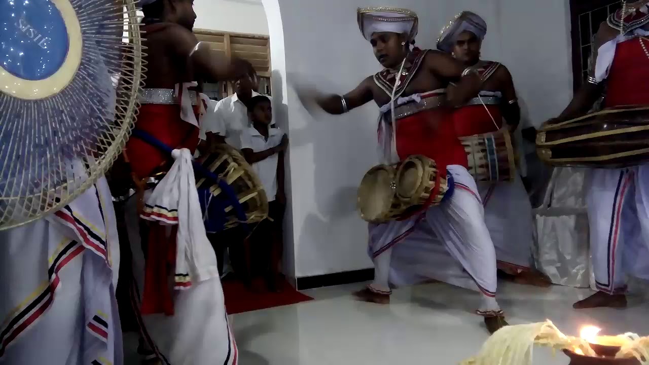 Pirithaka hevisi wadanaya පිරිතට හෙවිසි පූජාව - YouTube