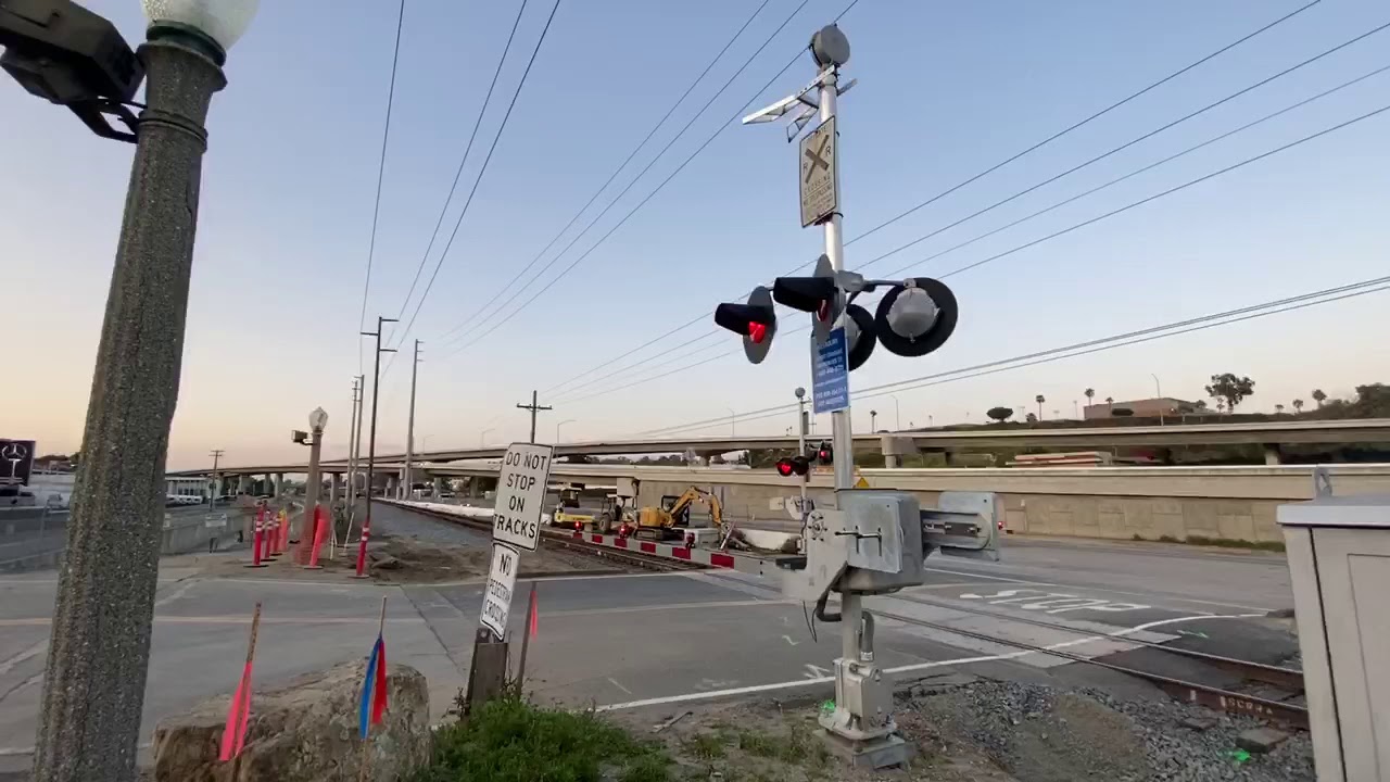 Metrolink 666 passes Rancho San Juan, SF Productions - YouTube