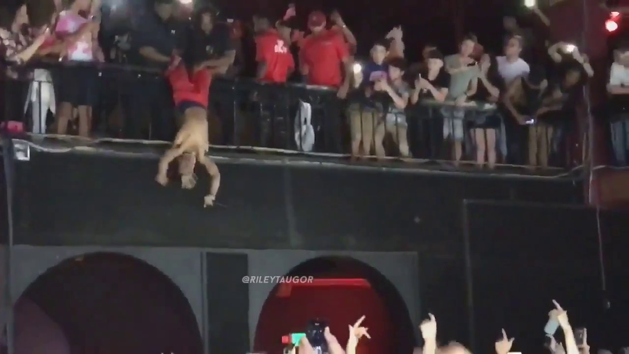 Xxxtentacion Live Performance Milwaukee The Revenge Tour X Performing