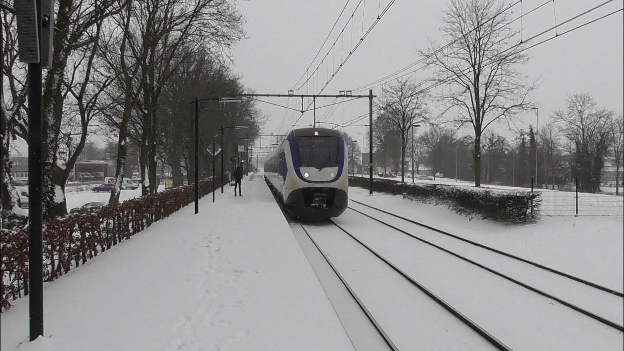 *SNEEUW* Vertrek SLT | NS | Op station Veenendaal De Klomp - YouTube