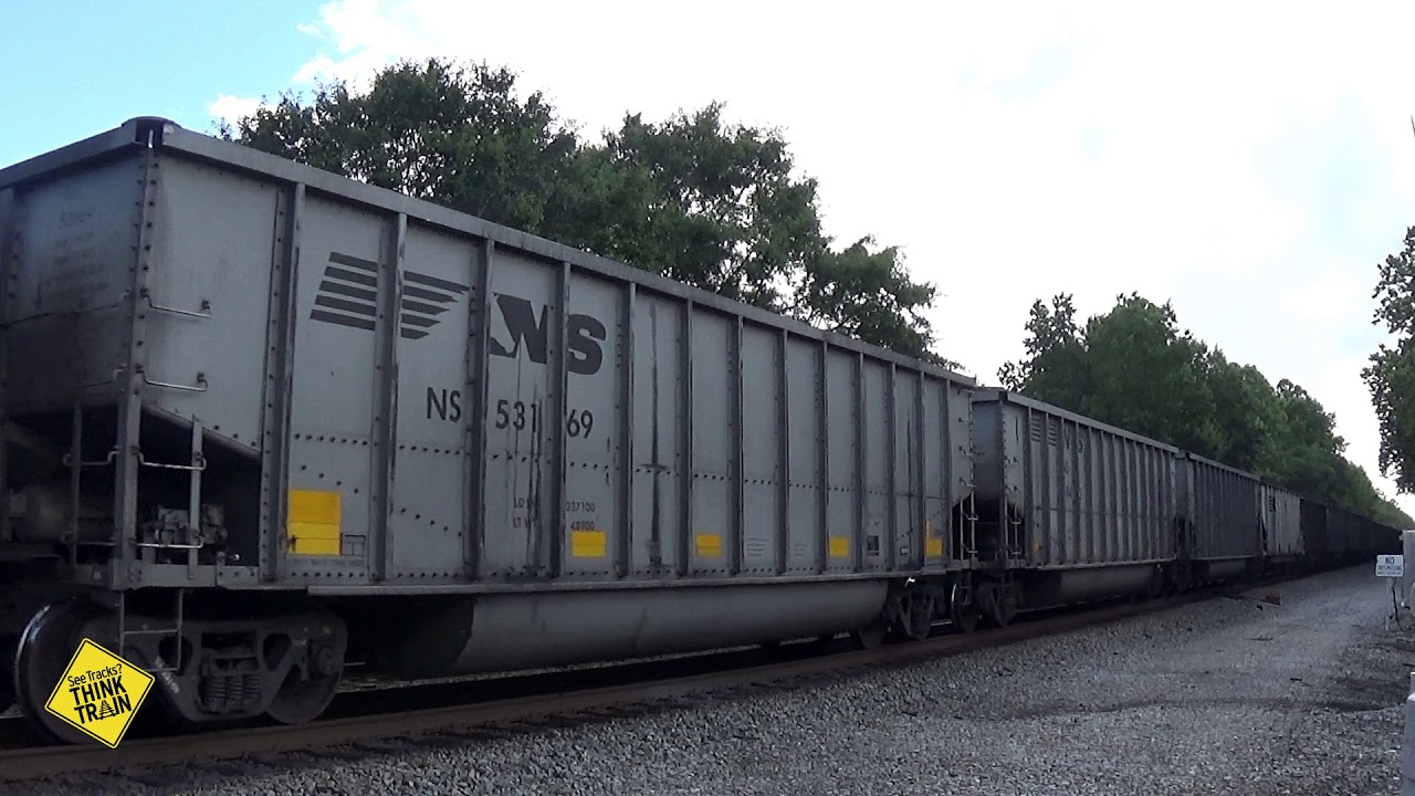 NS 8383 (GE C40-8W) leads NS 820 - YouTube