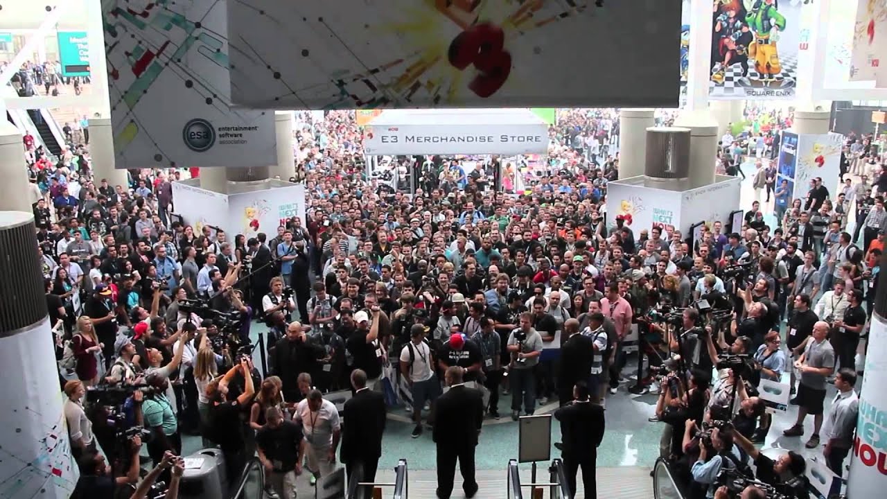 Crowd waiting to enter E3 2013 - what a sight! - YouTube